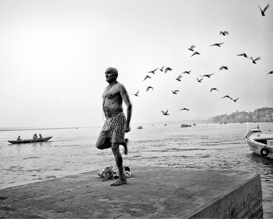 Saibal Das - Just Before the Bath, Dwasasamedh Ghat @ Saibal Das - Beyond the Birth of Time ...