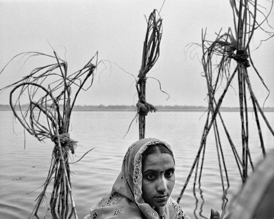 Saibal Das - Worshiping the Sun God, Varanasi @ Saibal Das - Beyond the ...
